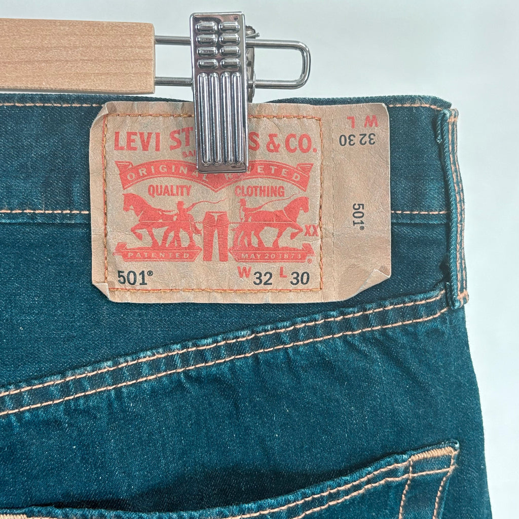 Levi 501 button fly men's jeans, waist size 32" – Urban Revival Fashion